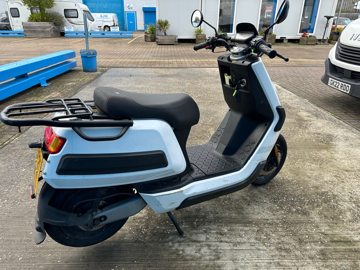NIU NQi GT Pro Cargo - electric moped – Urban eBikes